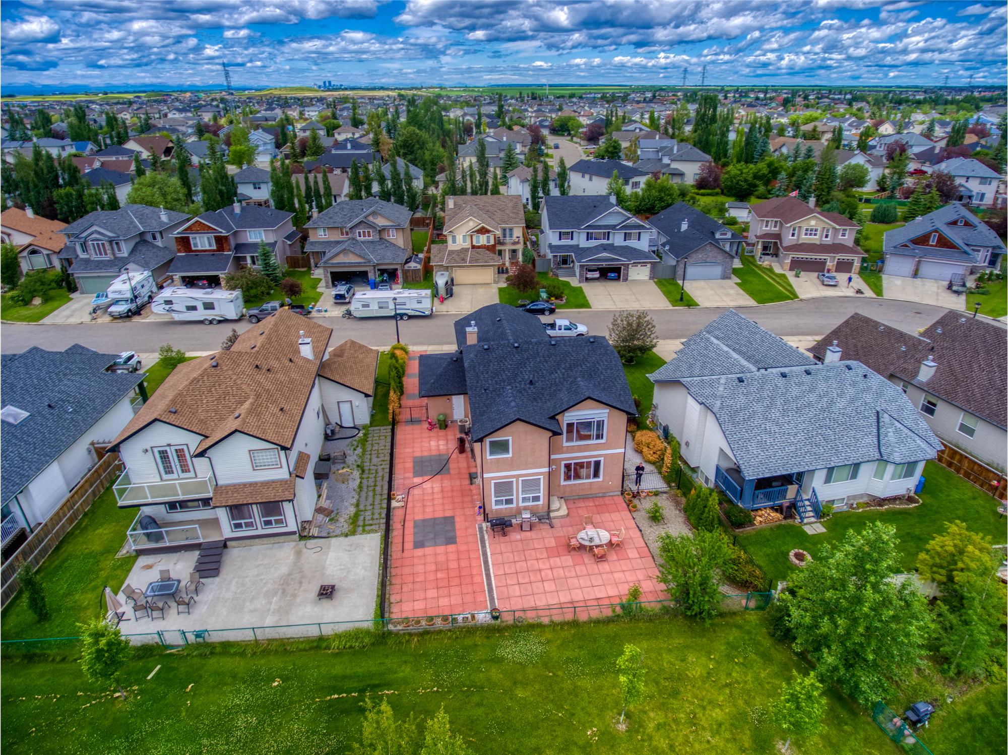 Property pictures of 520 Sandy Beach Cove, Chestermere, AB T1X 1H8 ...