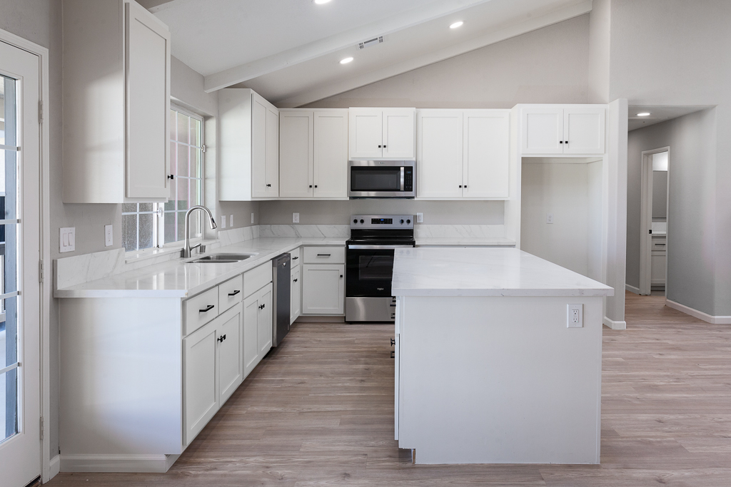 7087 West Ave. A, Rosamond, CA 93560 | MLS# 25003474 By Jared Erfle ...