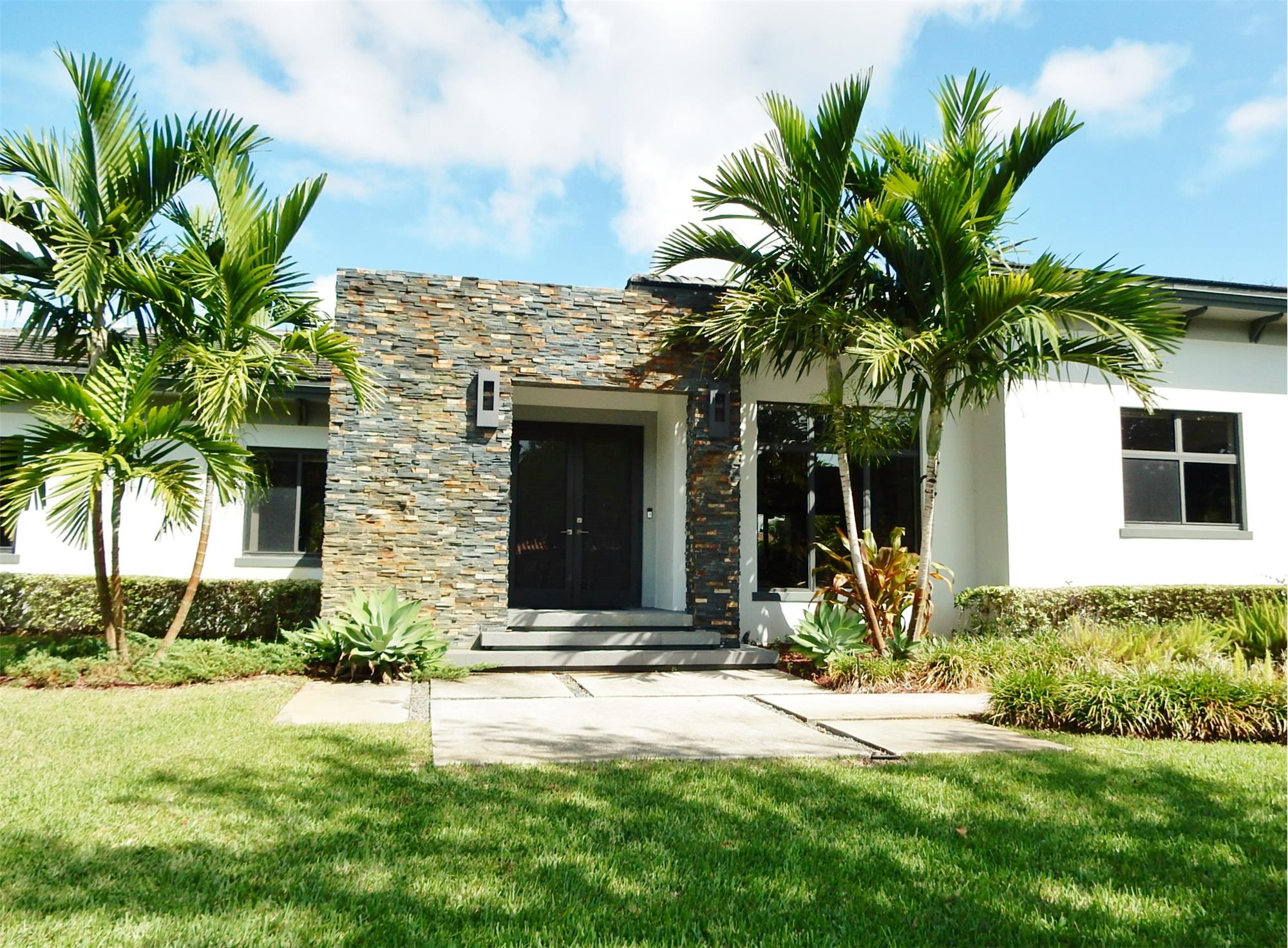 New versions of the virtual tour interface are now available | RealBird ...