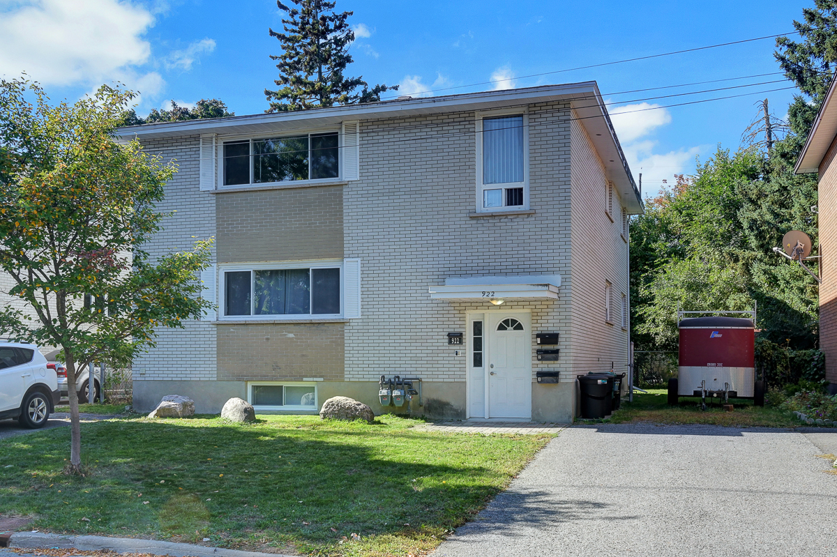 922 Pinewood Crescent, Britannia Heights, ON K2B 5Y4, Canada | MLS ...