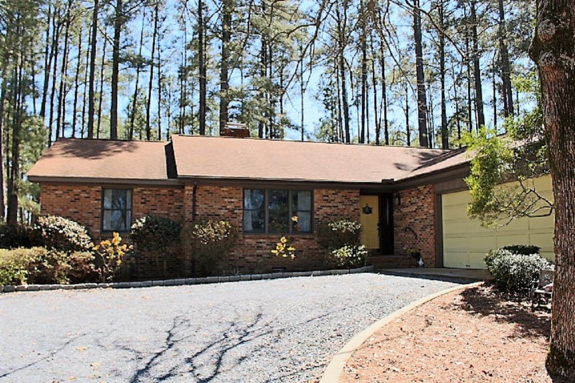 87 Pine Ridge Drive, Whispering Pines, NC